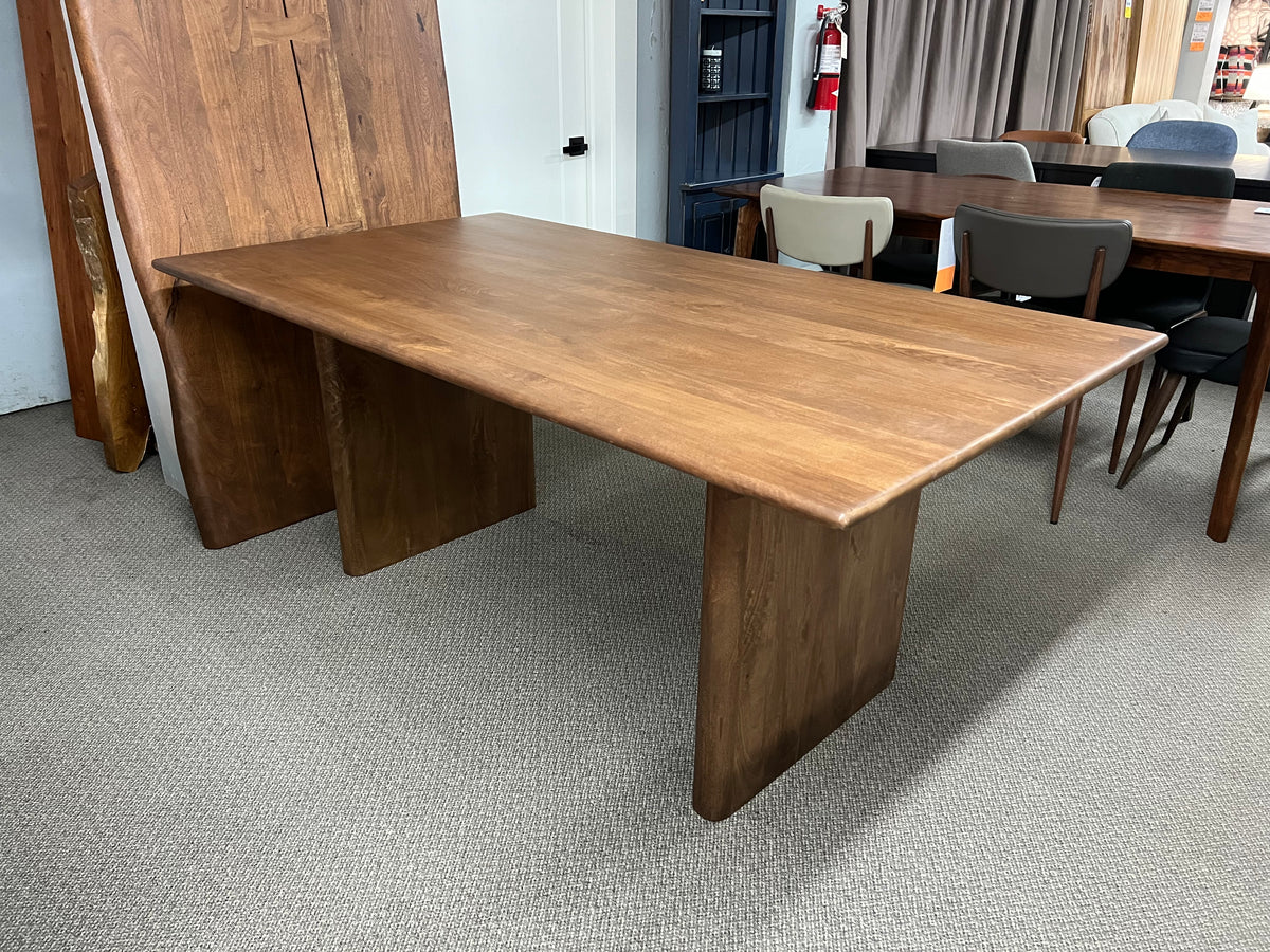 Dallas Dining Table — Osmond's Furniture