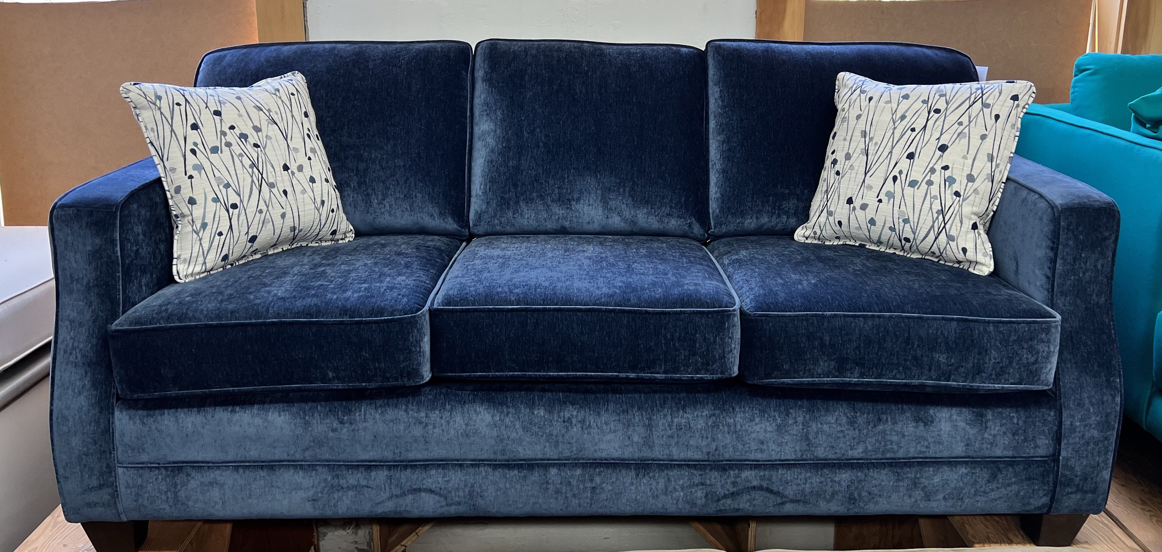 9539 Condo Sofa/Sectional Suite — Osmond's Furniture